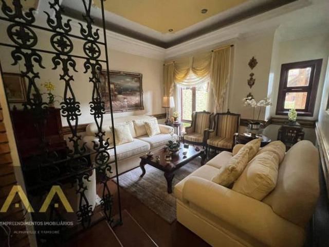 CASA A VENDA ALPHAVILLE, 4 DORMITÓRIOS, ACABAMENTO DE PRIMEIRA!