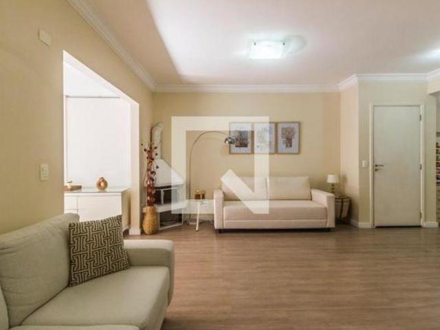 Casa à Venda Alphaville, 4 Quartos, 200 m2