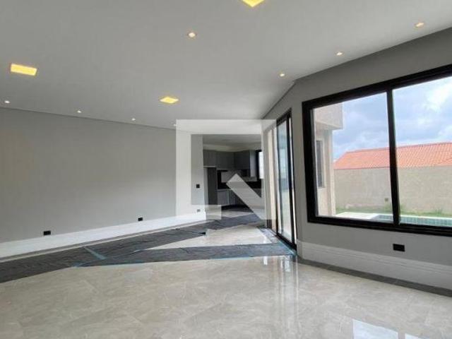 Casa à Venda Alphaville, 4 Quartos, 200 m² Santana de Parnaíba