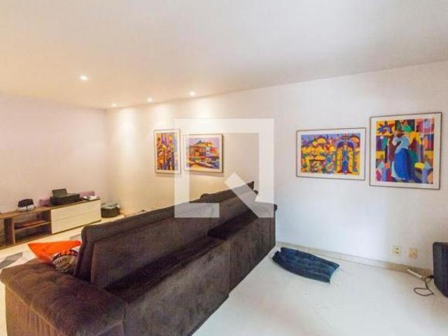 Casa à Venda Alphaville, 4 Quartos, 230 m² Santana de Parnaíba