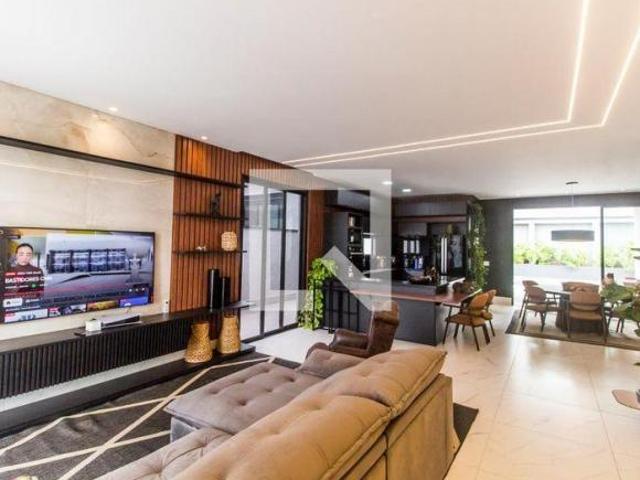 Casa à Venda Alphaville, 4 Quartos, 280 m² Santana de Parnaíba