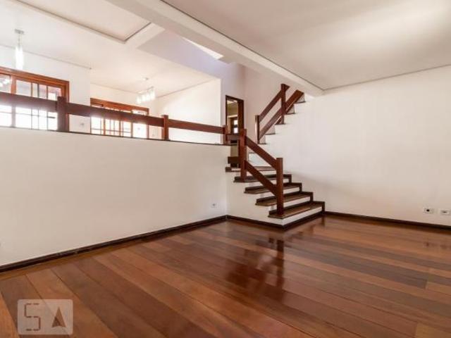 Casa à Venda Alphaville, 4 Quartos, 281 m2