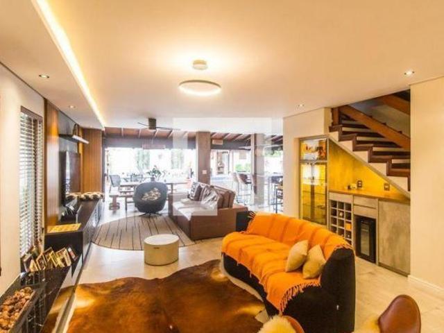 Casa à Venda Alphaville, 4 Quartos, 300 m² Santana de Parnaíba