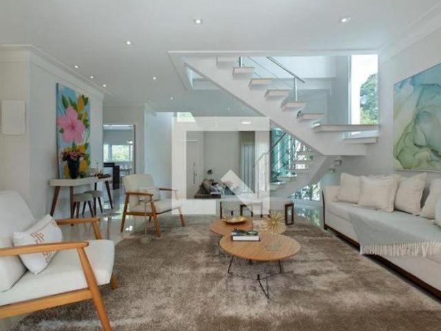 Casa à Venda Alphaville, 4 Quartos, 324 m2