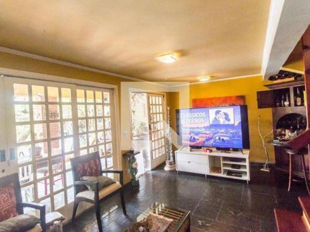 Casa à Venda Alphaville, 4 Quartos, 330 m² Santana de Parnaíba
