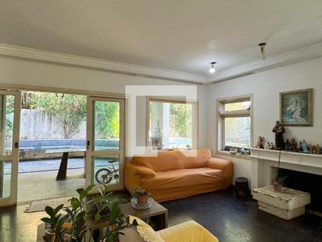 Casa à Venda Alphaville, 4 Quartos, 350 m2