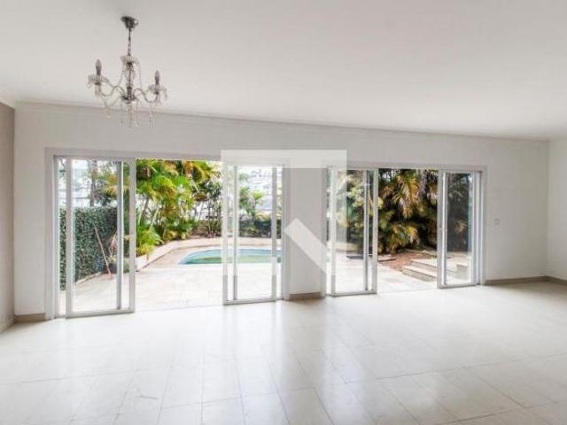 Casa à Venda Alphaville, 4 Quartos, 400 m2