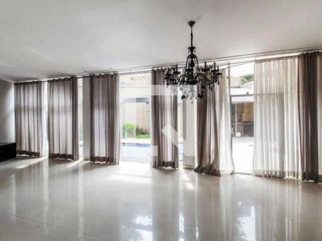 Casa à Venda Alphaville, 4 Quartos, 400 m2