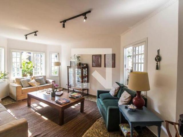 Casa à Venda Alphaville, 4 Quartos, 400 m2