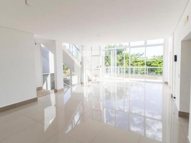 Casa à Venda Alphaville, 4 Quartos, 430 m2