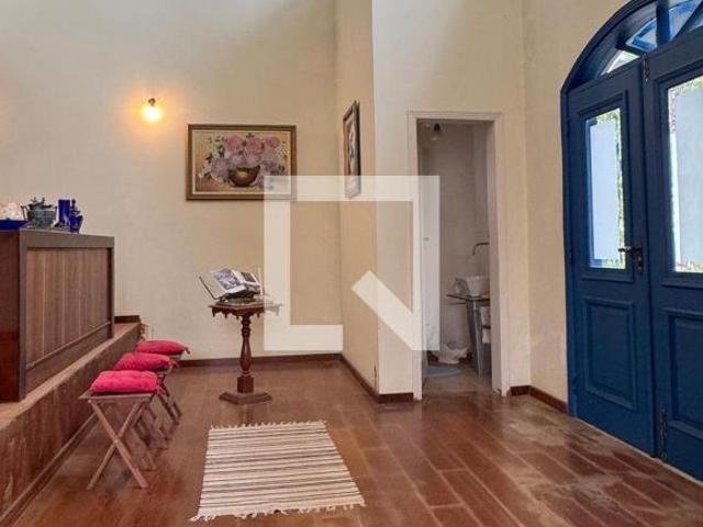 Casa à Venda Alphaville, 4 Quartos, 450 m2