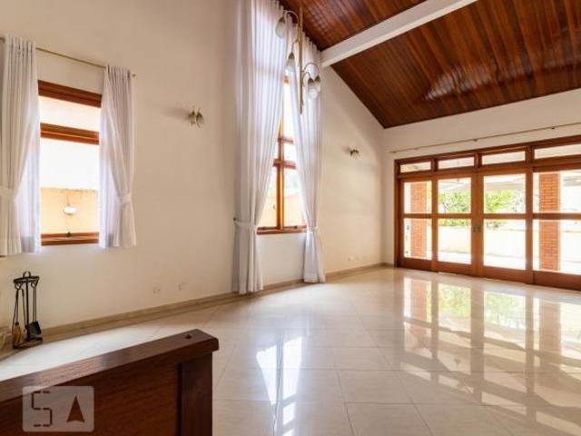 Casa à Venda Alphaville, 4 Quartos, 600 m² Santana de Parnaíba