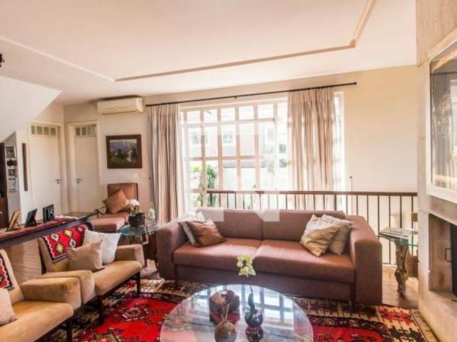 Casa à Venda Alphaville, 4 Quartos, 800 m2