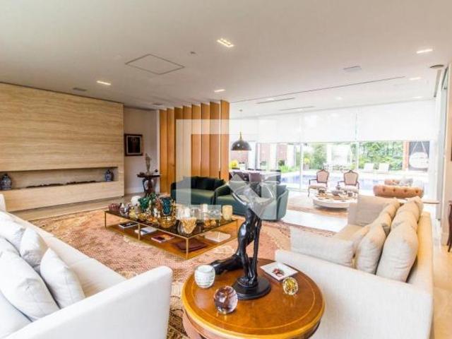 Casa à Venda Alphaville, 5 Quartos, 1000 m2