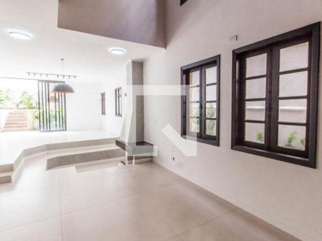 Casa à Venda Alphaville, 5 Quartos, 360 m² Santana de Parnaíba