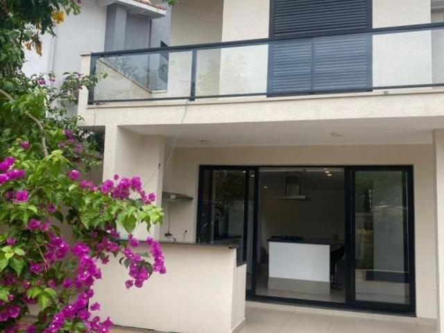 Casa à Venda – Alphaville 11