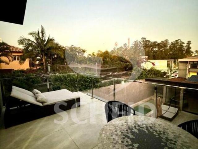 Casa à Venda Alphaville 2 com 500m2!