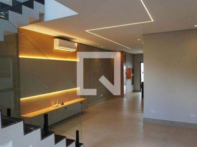 Casa à Venda Alphaville, 2 Quartos, 134 m² Santana de Parnaíba