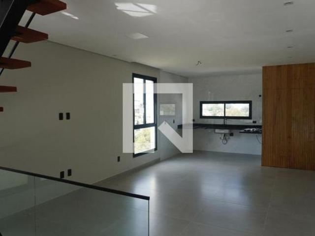 Casa à Venda Alphaville, 2 Quartos, 179 m2