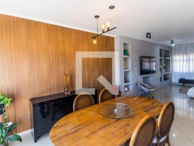 Casa à Venda Alphaville, 2 Quartos, 227 m² Santana de Parnaíba
