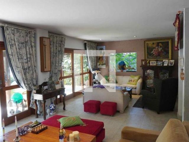 Casa à Venda Alphaville, 2 Quartos, 320 m2