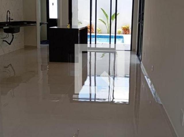 Casa à Venda Alphaville, 3 Quartos, 150 m2