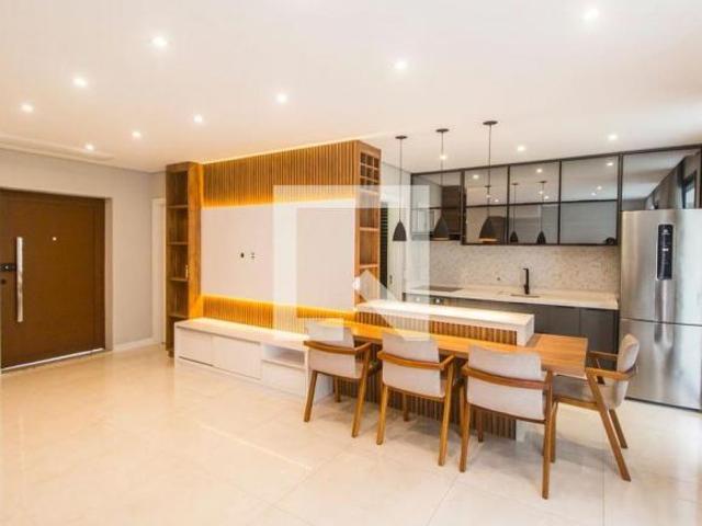 Casa à Venda Alphaville, 3 Quartos, 153 m2