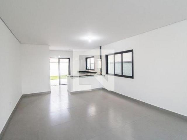Casa à Venda Alphaville, 3 Quartos, 170 m2