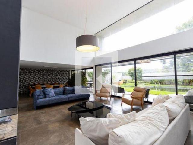 Casa à Venda Alphaville, 3 Quartos, 280 m2
