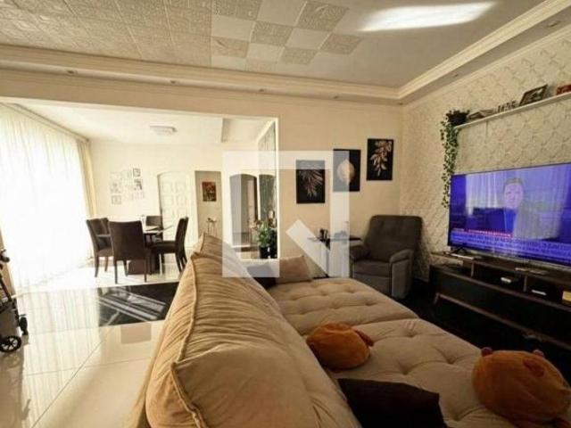 Casa à Venda Alphaville, 3 Quartos, 300 m2