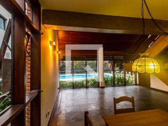 Casa à Venda Alphaville, 3 Quartos, 300 m² Santana de Parnaíba