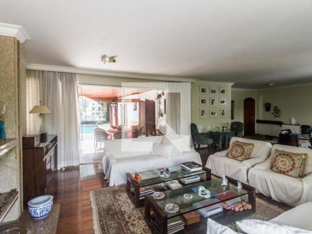 Casa à Venda Alphaville, 3 Quartos, 375 m2