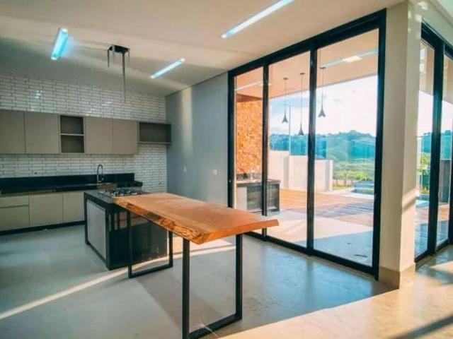 Casa à Venda Alphaville Vespasiano – 4 Suítes, Piscina e espaço gourmet