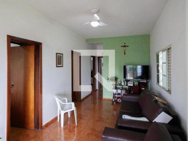 Casa à Venda Aparecida, 4 Quartos, 200 m² Belo Horizonte