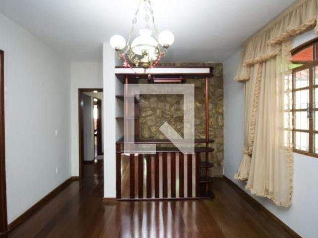 Casa à Venda Aparecida, 4 Quartos, 340 m² Belo Horizonte