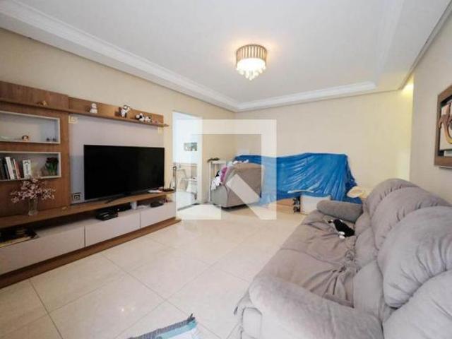 Casa à Venda Artur Alvim, 2 Quartos, 202 m2