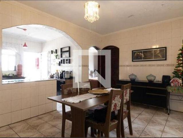 Casa à Venda Artur Alvim, 2 Quartos, 300 m2