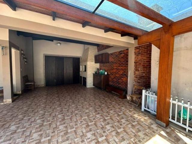 Casa a venda Arroio do Sal/ 4 Dorm