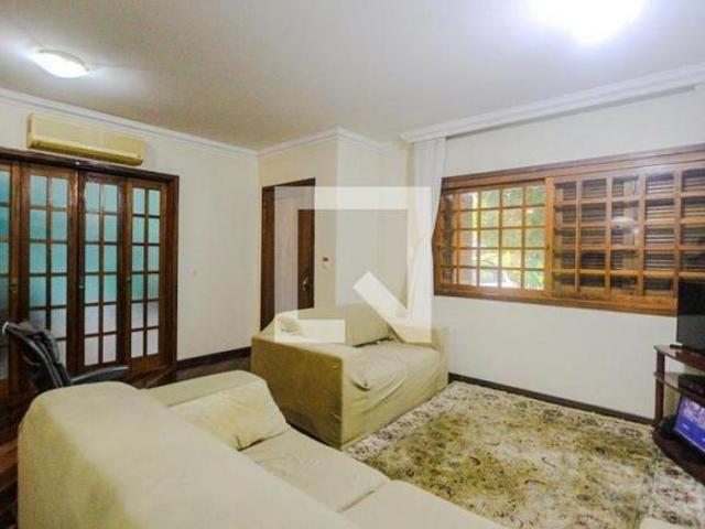 Casa à Venda Auxiliadora, 3 Quartos, 120 m² Porto Alegre