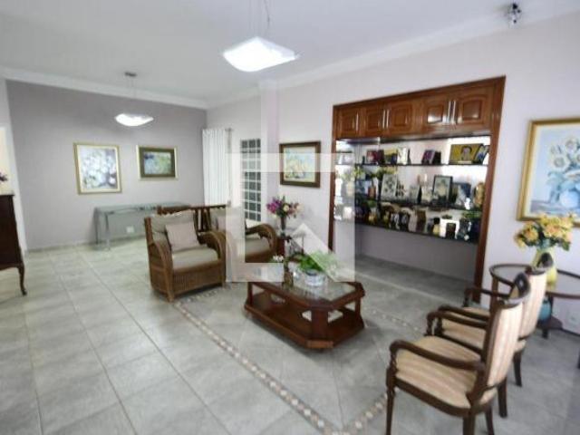 Casa à Venda Botafogo, 5 Quartos, 250 m2