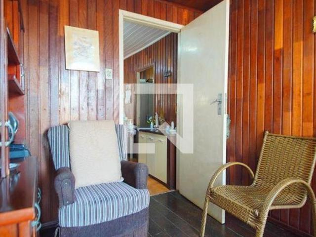 Casa à Venda Bom Jesus, 2 Quartos, 300 m² Porto Alegre