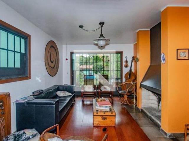 Casa à Venda Bom Jesus, 3 Quartos, 330 m² Porto Alegre