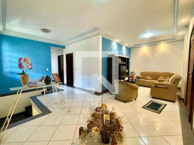 Casa à Venda Bom Jesus, 3 Quartos, 390 m² Belo Horizonte