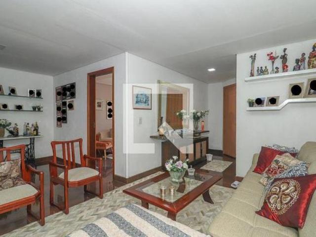 Casa à Venda Bom Jesus, 4 Quartos, 400 m² Porto Alegre