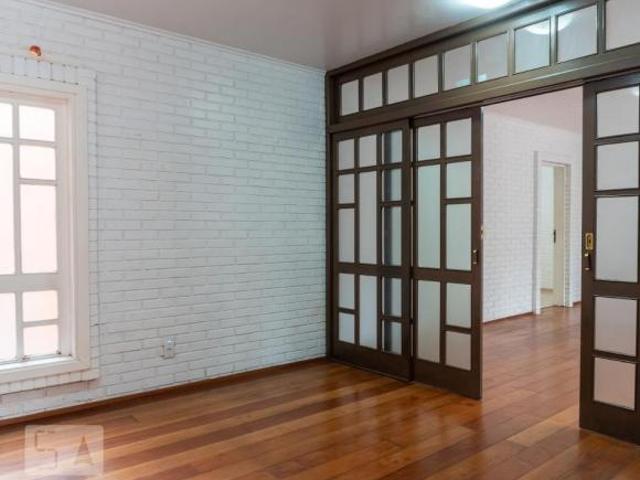 Casa à Venda Bom Jesus, 5 Quartos, 640 m² Porto Alegre