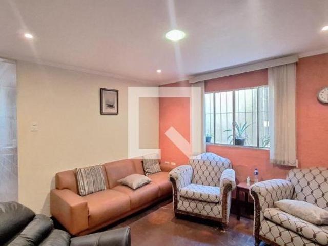 Casa à Venda Bom Retiro, 4 Quartos, 180 m2
