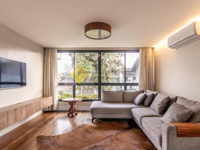 CASA À VENDA | BOM RETIRO | TERRENO 945 M² | ÁREA