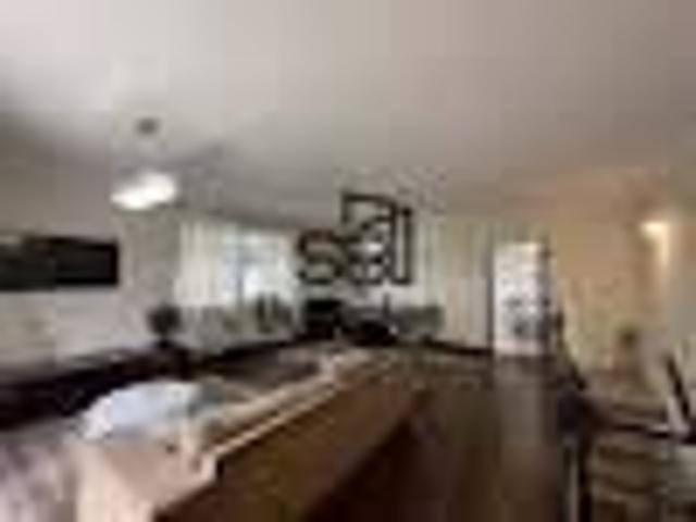 Casa à Venda — Boqueirão, Santos/SP | 199 m² • 4 Dormitórios 1 Suíte • Solarium • 2 Vagas
