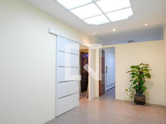 Casa à Venda Bosque da Saúde, 2 Quartos, 50 m2