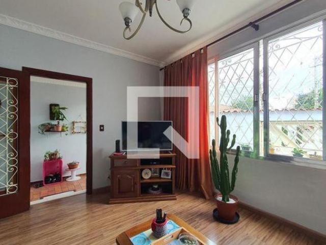 Casa à Venda Bosque da Saúde, 2 Quartos, 180 m2